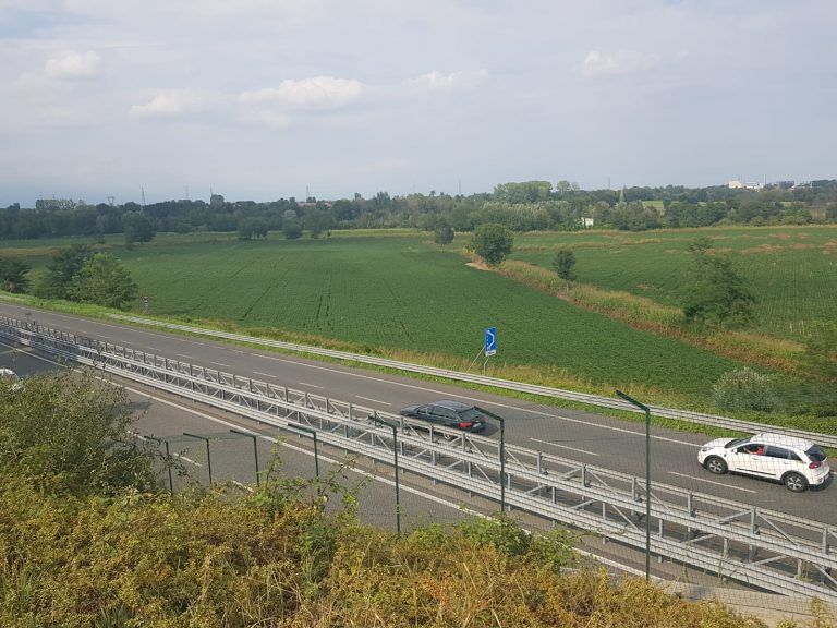 Inseguimento a 190 km/h in tangenziale a Torino, 1500 euro di multa e ...