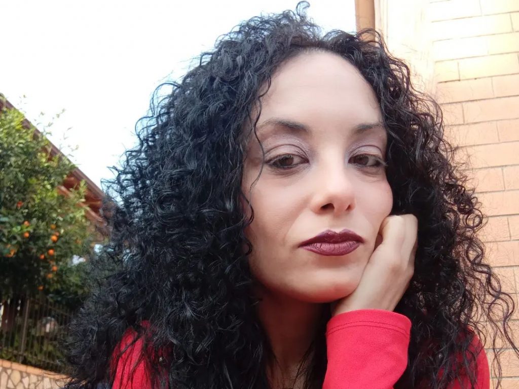 Ilaria Di Roberto, vittima di cyberbullismo e revenge porn, cerca casa ...