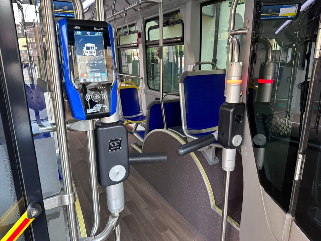 Trasporti Gtt, l'abbonamento giovani per gli under 26: tutte le info utili