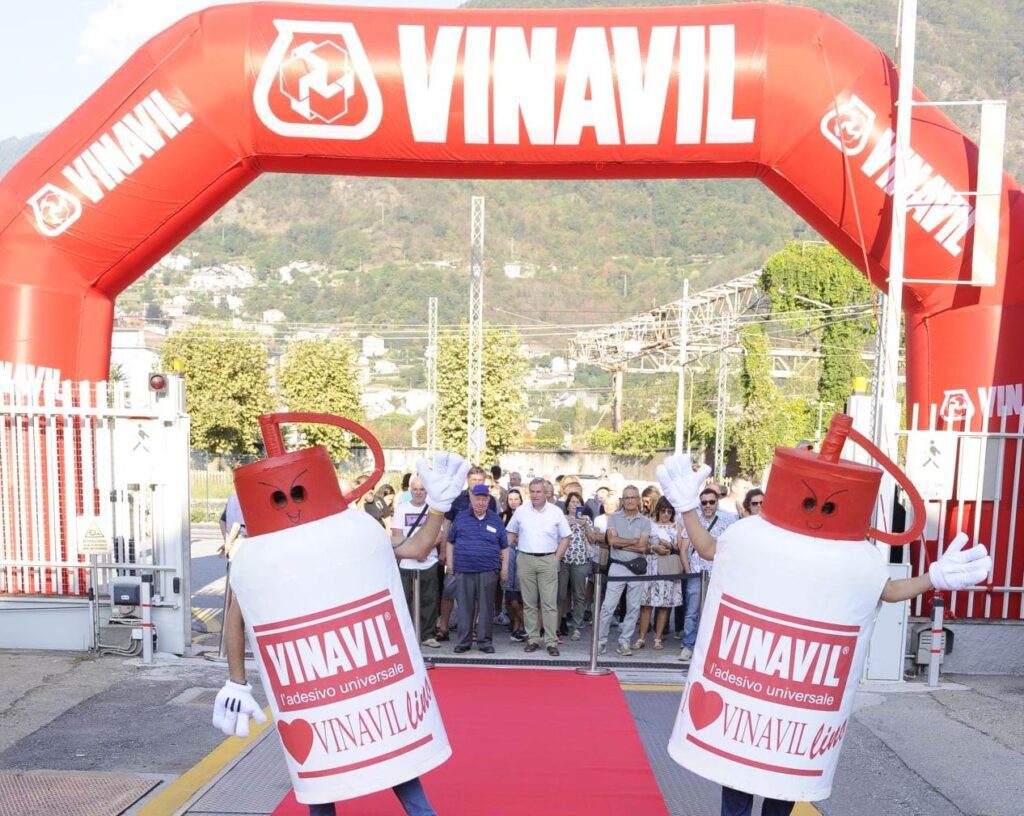 Festeggiati i 100 anni dello stabilimento di Vinavil a Villadossola. La ...